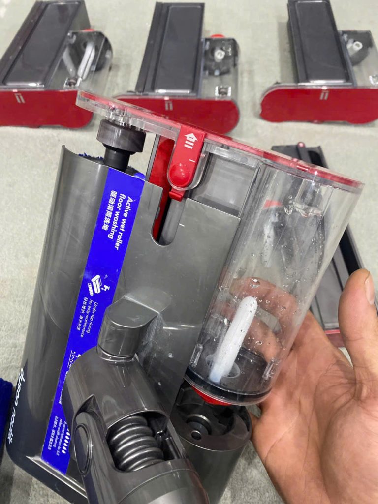 Hộp đựng nước / water tank assy cho máy hút bụi lau nhà Dyson Submarine ...